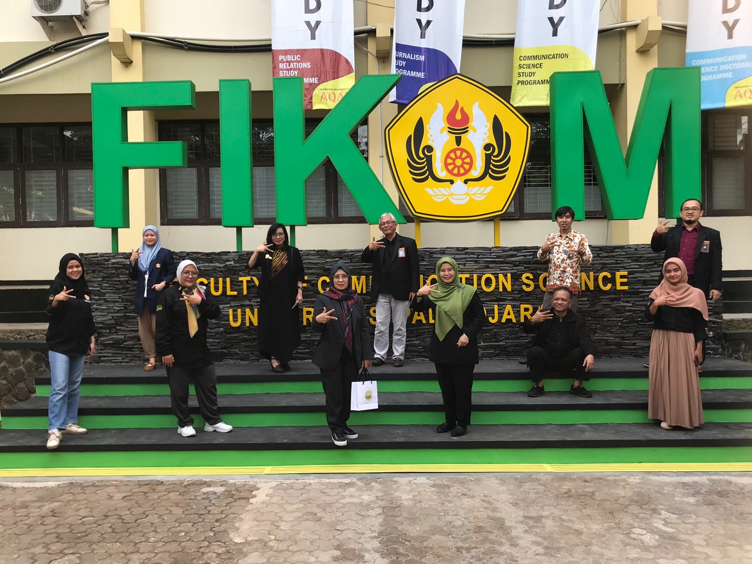 Visitasi Akreditasi Internasional AQAS Prodi Perpustakaan dan Sains Informasi Fikom Unpad ...